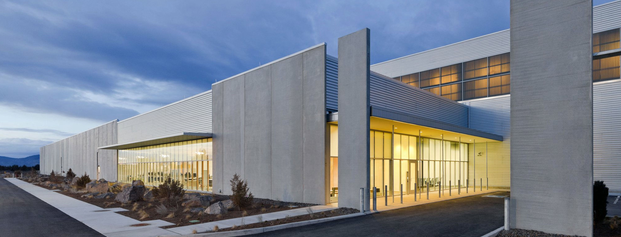 How Net-Zero Commercial Buildings Conserve Energy - SYRMA SGS